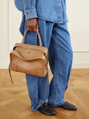 Loewe Amazona 180 Medium Leather Shoulder Bag - Brown