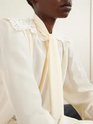 Chloé Pussy-bow Crochet-trimmed Silk Crepe De Chine Shirt - White