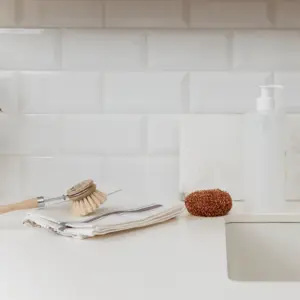 BE HOME Dish Kit In Wooden Box With Acrylic Lid