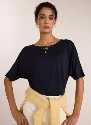 BAUKJEN Carrie Relaxed Boat Neck Tee - Classic Navy