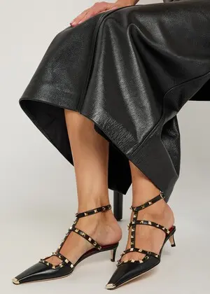 Valentino Garavani Rockstud 40 Leather Pumps