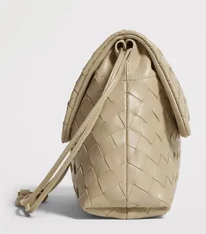 Bottega Veneta Leather Giorno Shoulder Bag - Neutral