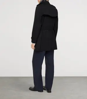 Burberry Short Kensington Trench Coat