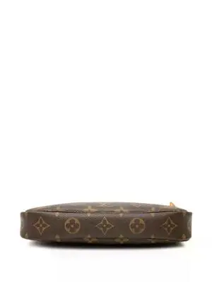 LOUIS VUITTON Monogram Pochette Accessoires Shoulder Bag