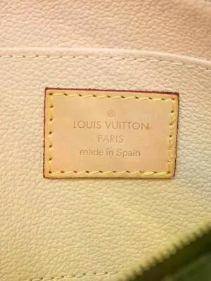 LOUIS VUITTON Monogram Cosmetic Pm Pouch