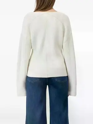 Closed V-neck Knitted Sweater