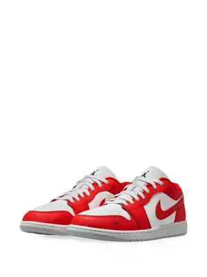 JORDAN 1 Low Se Sneakers