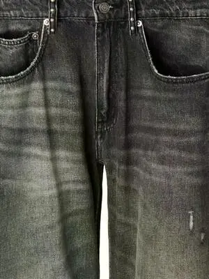 VAGUE STUDIOS Buttoned Distressed Jeans