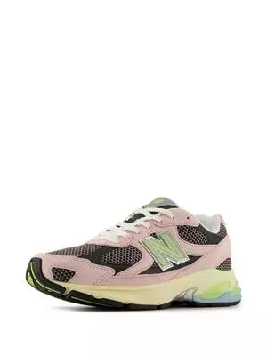 NEW BALANCE 2010 Panelled Sneakers