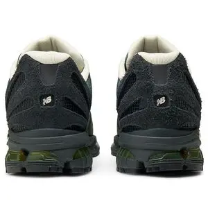 NEW BALANCE X Stone Island 1890 Sneakers - Deep Forest