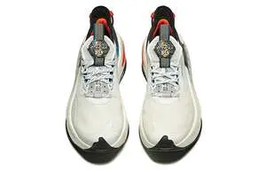 LI-NING Beyond 6 Athletic Sneakers