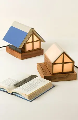 UNCOMMON GOODS Cozy Cottage Book Stand & Lamp