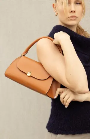 NOIRGAZE Scallop Baguette Bag In Calf Leather - Tan