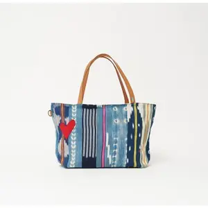 UBUNTU LIFE Baule Adventure Tote With Red Beaded Heart - Multicolor