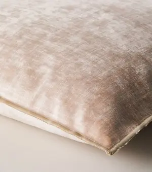 MAISON DE VACANCES Velour Cushion
