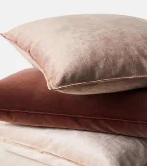 MAISON DE VACANCES Velour Cushion