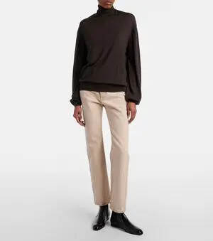 Khaite Finley Cropped Straight Jeans In Dumas