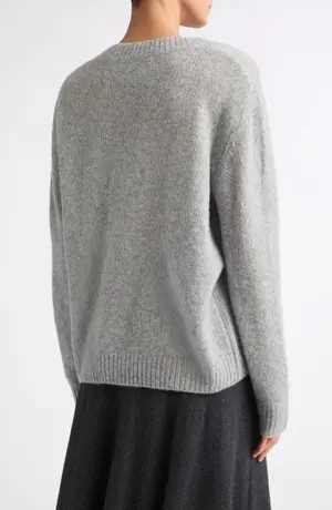 LISA YANG Leona V-neck Cashmere & Silk Sweater - Cloudy