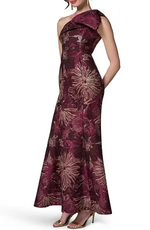 Donna Karan New York One-shoulder Gown
