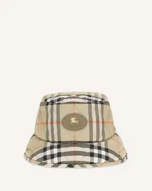 Burberry Horseshoe Quited Bucket Hat Mae