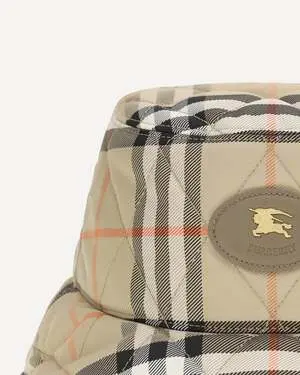 Burberry Horseshoe Quited Bucket Hat Mae
