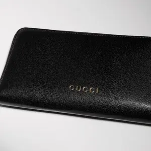 Gucci Zip Around Wallet With Lettering
