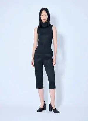 Issey Miyake Mid Rise Pleated Cropped Trousers