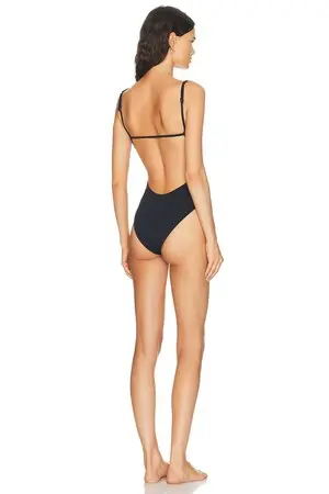 Ziah Strappy