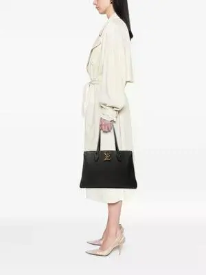 LOUIS VUITTON Lockme Shopper Tote Bag - Black