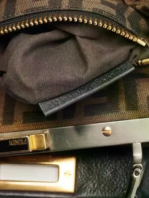 Fendi Medium Peekaboo Shoulder Bag - Black