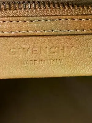 Givenchy Small Antigona Handbag - Neutrals