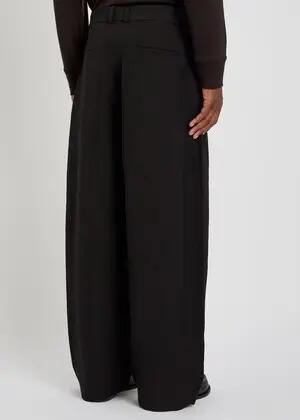 Studio Nicholson Line Pleated Linen And Wool-blend Trousers