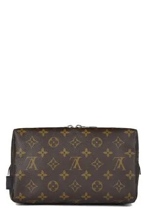 LOUIS VUITTON Monogram Canvas Toiletry Kit