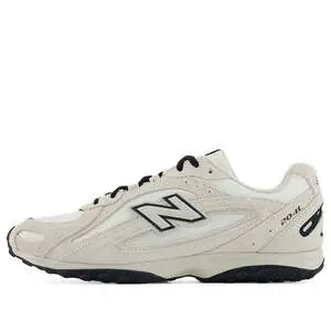 NEW BALANCE 204l Sneakers - Moonbeam/black