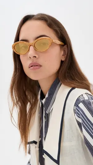 Valentino Garavani Cat Eye Sunglasses - Gold/yellow