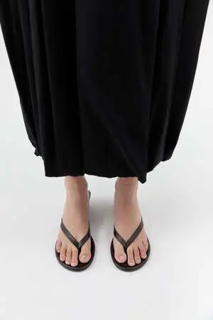 ST. AGNI Thong Wedge