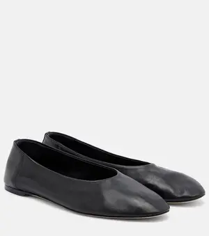 TOTEME Leather Ballet Flats - Black