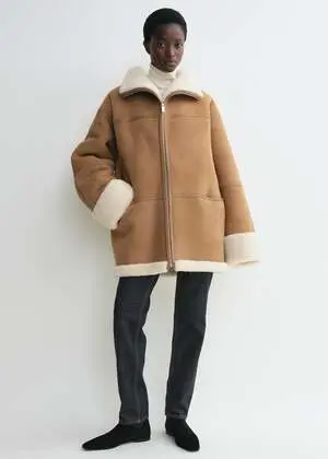 TOTEME Signature Shearling Jacket - Biscuit