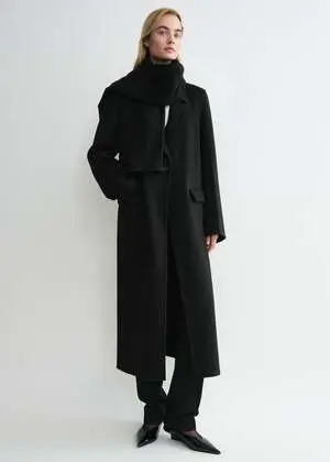 TOTEME Wide Classic Wool Scarf