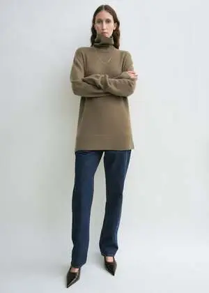 TOTEME Cashmere Turtleneck
