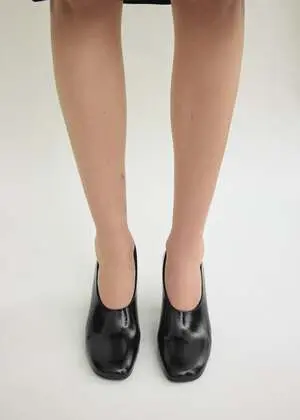 TOTEME Contour Naplack Pumps