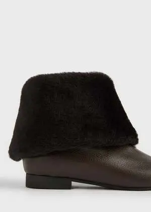 TOTEME Downtown Shearling Boots