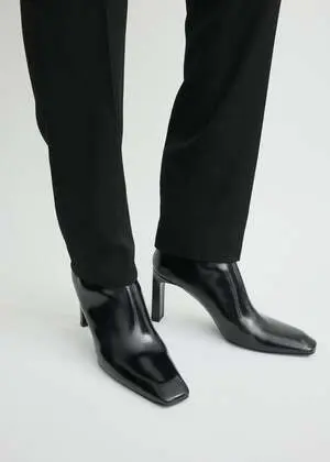 TOTEME Bar Glossy Leather Boots