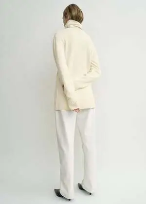 TOTEME Cashmere Turtleneck
