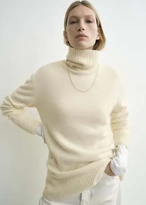 TOTEME Cashmere Turtleneck