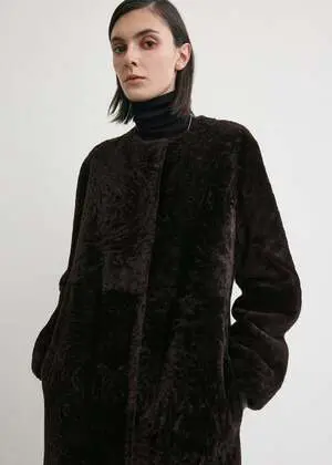 TOTEME Soft Shearling Coat