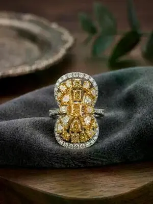 HYT JEWELRY 3.18 Carat Diamond Cocktail Ring In 18k Gold