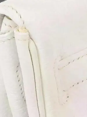 Hermès Kelly 32 Retourne Handbag - White
