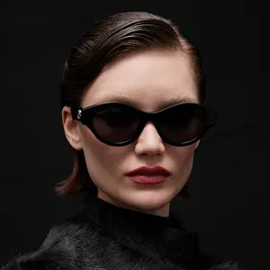 Gucci Cat-eye Frame Sunglasses