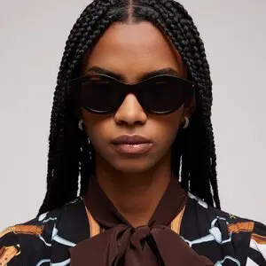 Gucci Cat-eye Frame Sunglasses